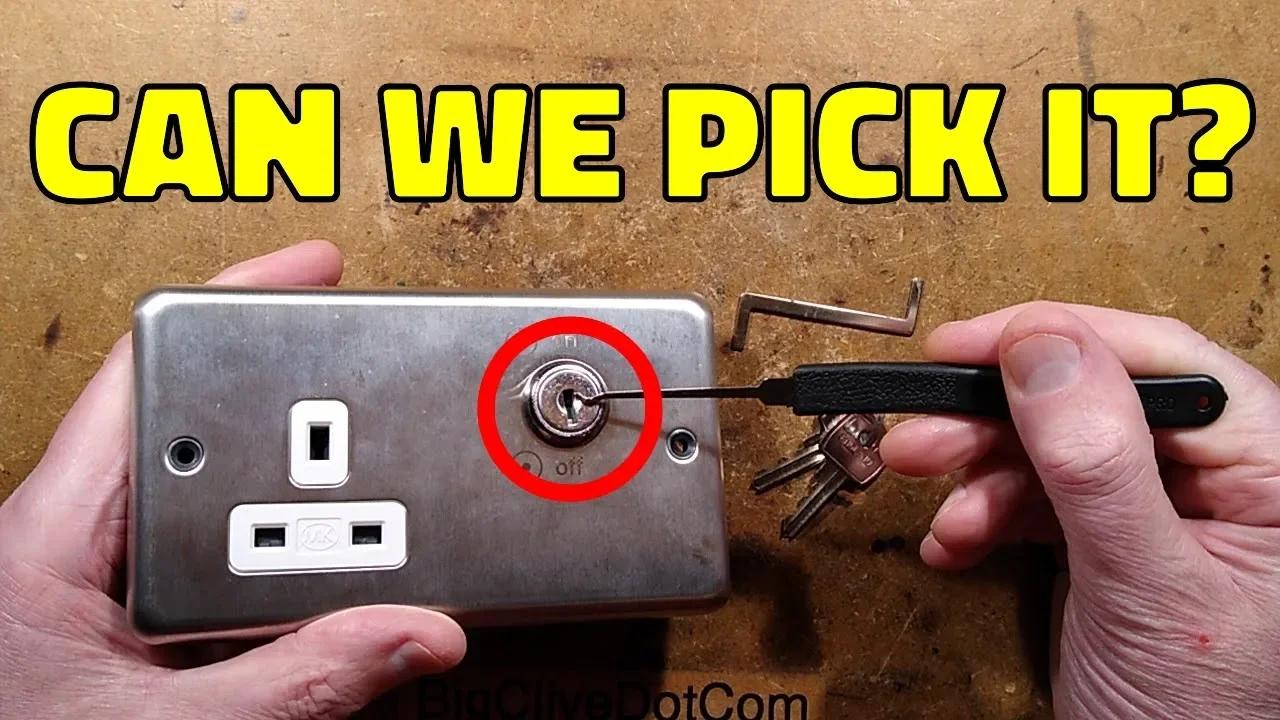 Exploring & picking a lockable socket Exploring & picking a lockable socket