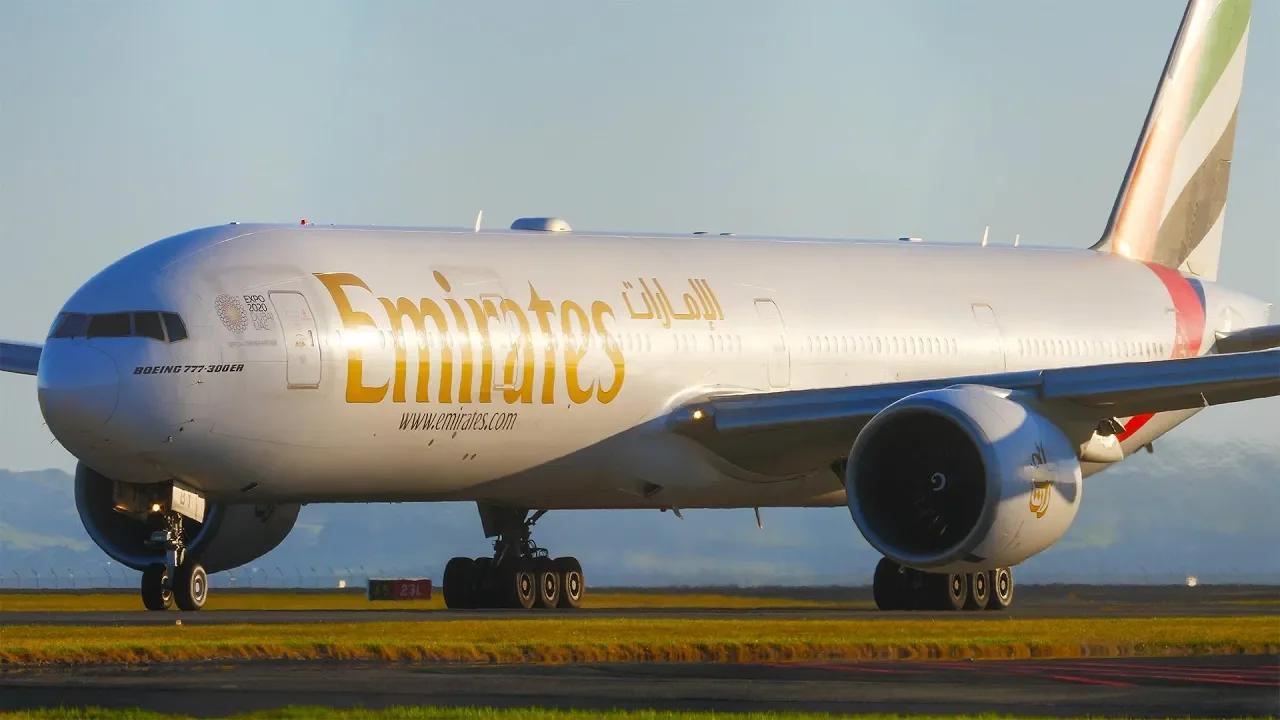 AMAZING CLOSE UP Landing & Takeoffs | 747 A350 777 | Auckland Airport Plane Spotting (AKL/NZAA) [4K]