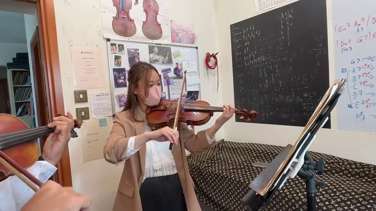 Mazas violins duo with student