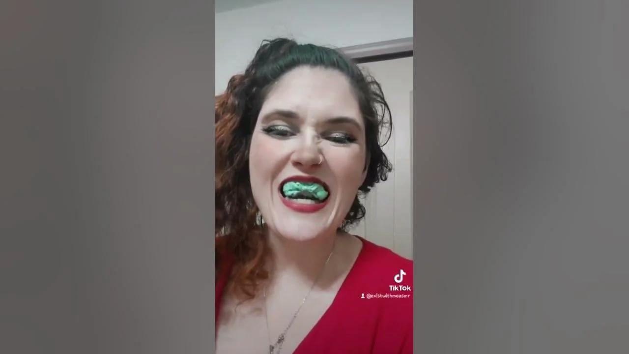 Snapping Cracking Bubble Gum ASMR