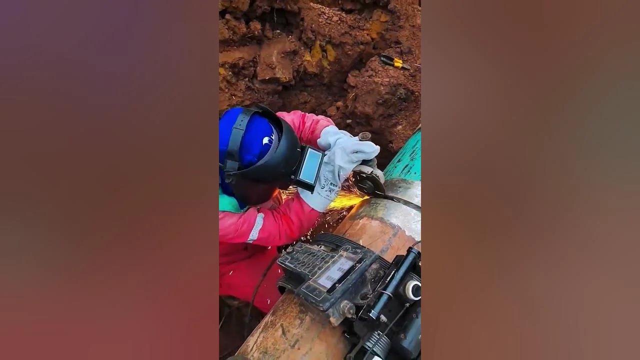 Automatic welding process of gas pipeline #shorts
