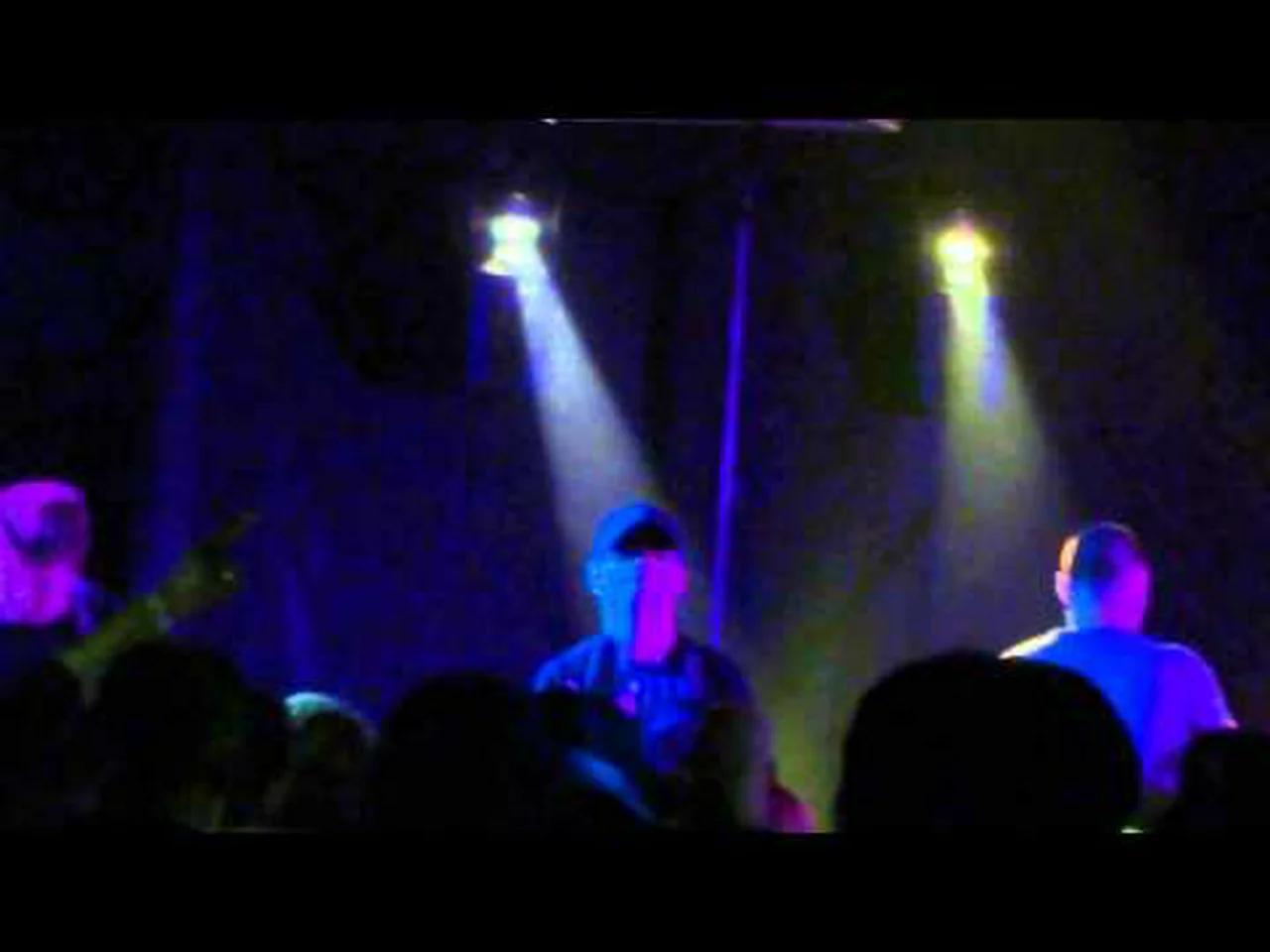 Main Gate fun with UUU