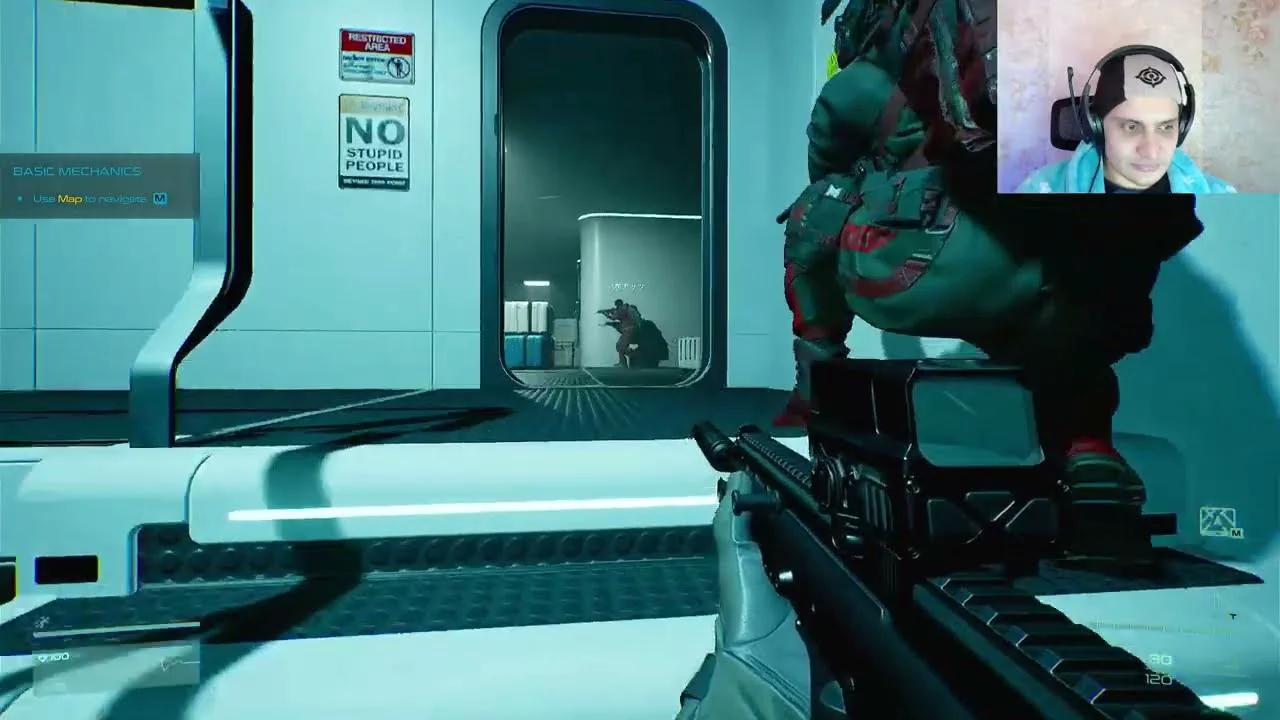 Level Zero: Extraction – Tactical PvPvE Survival Horror Gameplay