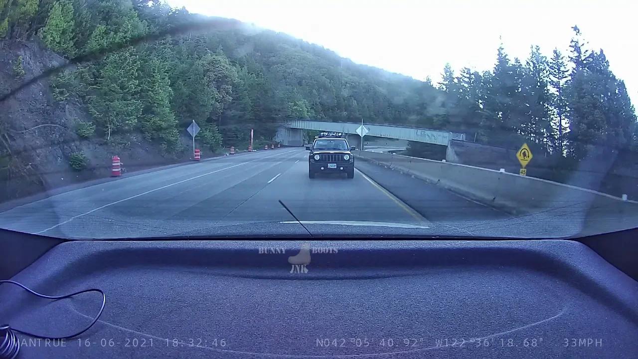 [Dashcam] Semi and Car get pushy over lane merging.