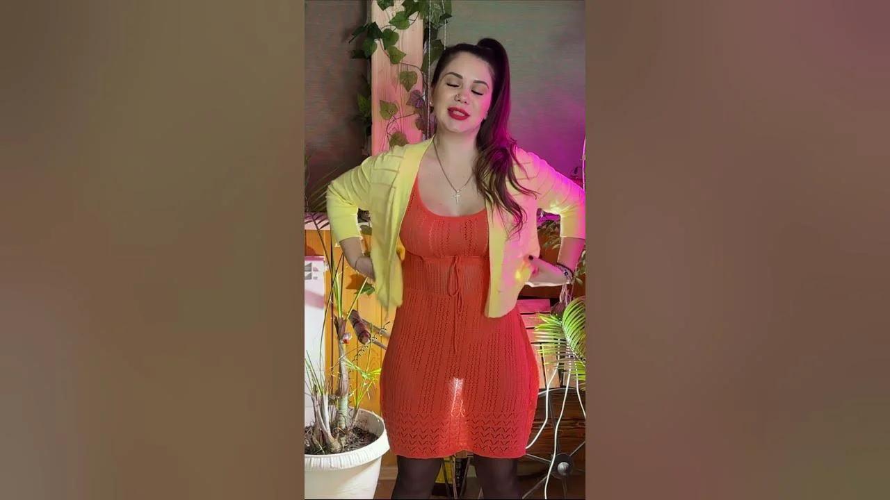 Try on dresses: light test