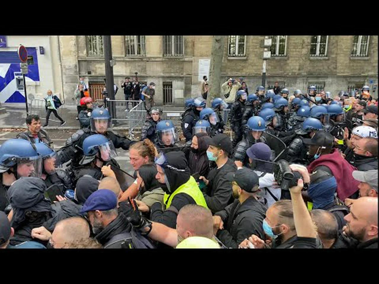 Massive Protest in Paris Against French Health Pass Mandate (Full Video)