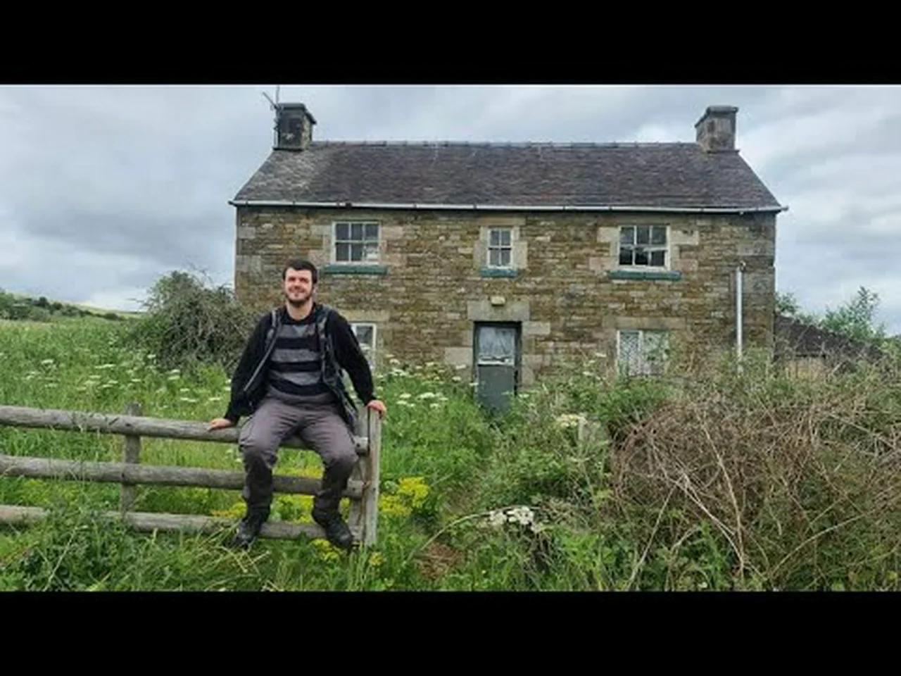 Exploring Abandoned Hidden Farm in the middle of nowhere ...