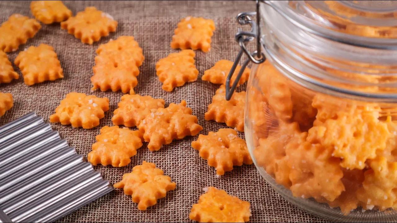 How to Make Cheesy Crackers | Quickest & Most Simple Cracker Recipe
