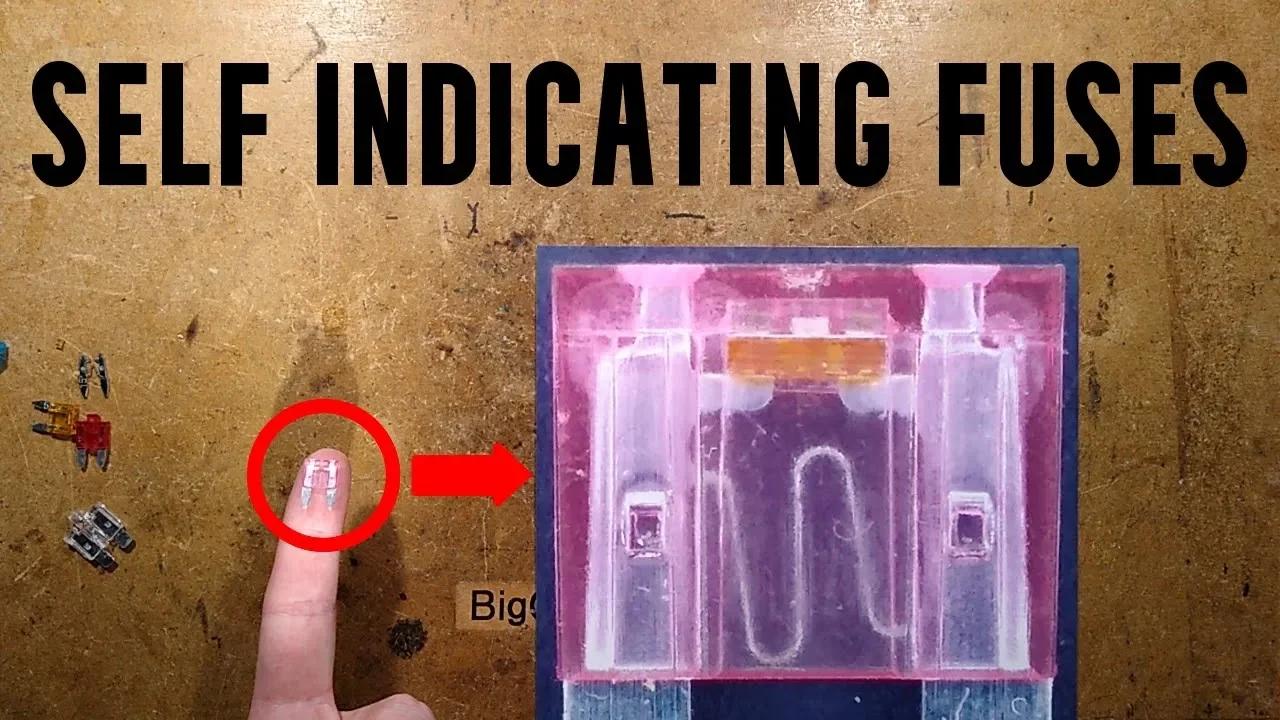 Inside self-indicating vehicle fuses