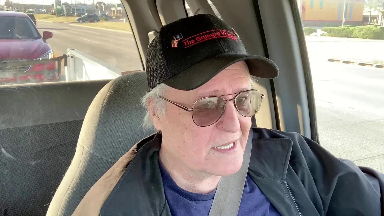 Grumpy Vlogger S.3 E.204- A Shoutout to My P.A. and More Gripes