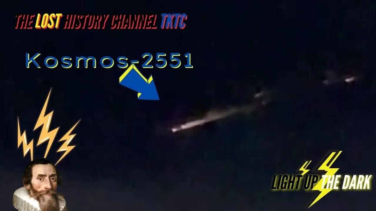 Russian Spy Satellite 'Kosmos-2551' Incinerates over the USA (Footage)