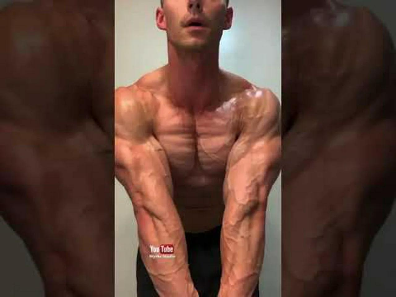 Shredded Fitness Muscle Model Tyson Dayley WBFF Pro Physique Body ...