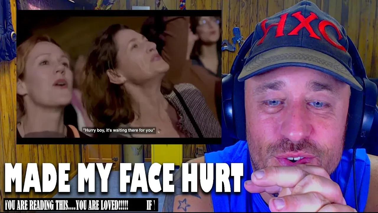 18,000 strangers sing ‘Africa’ by Toto REACTION!