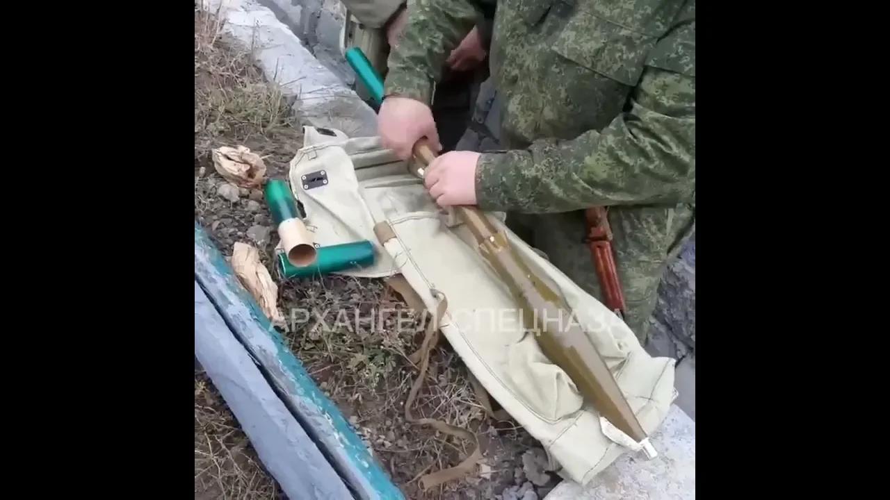 Russian reservists training and working with RPGs. Deployment to ...