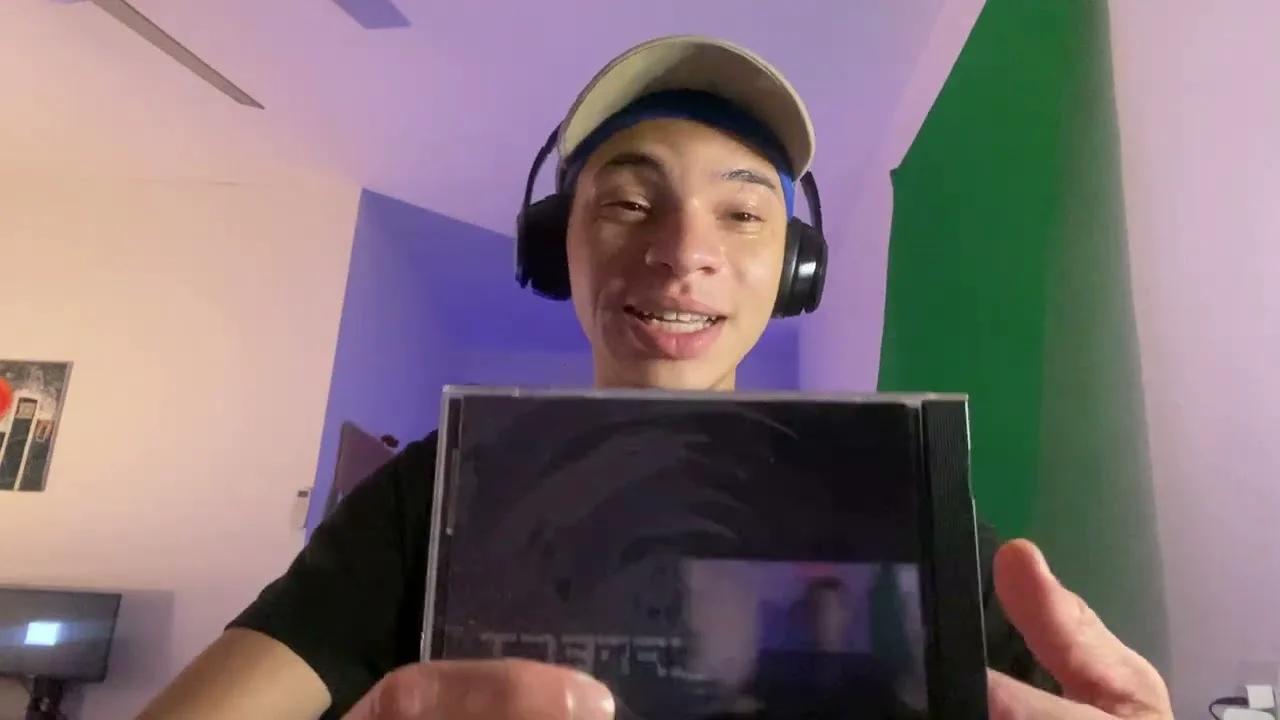 ASMR: Tapping on My Mixtapes💿