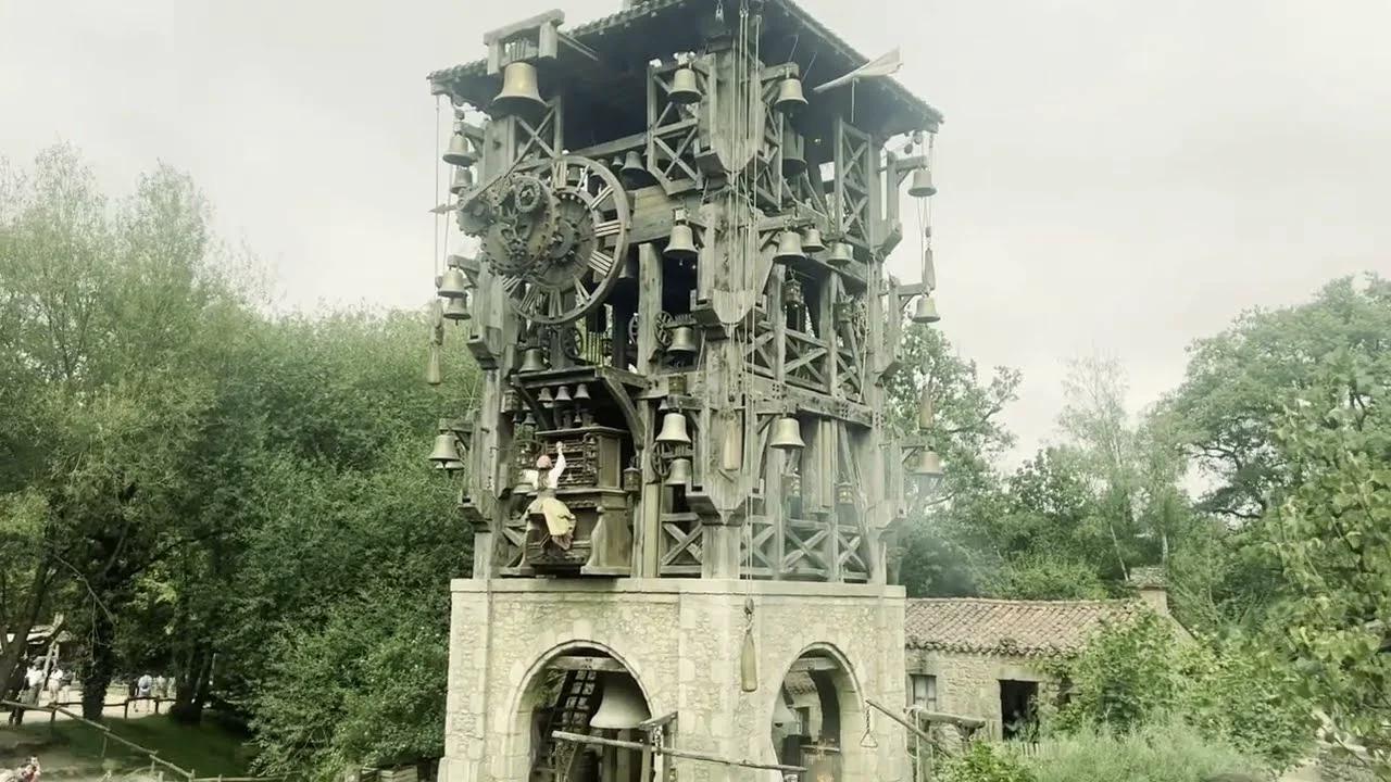 Le puy du fou Le grand carillon extraits