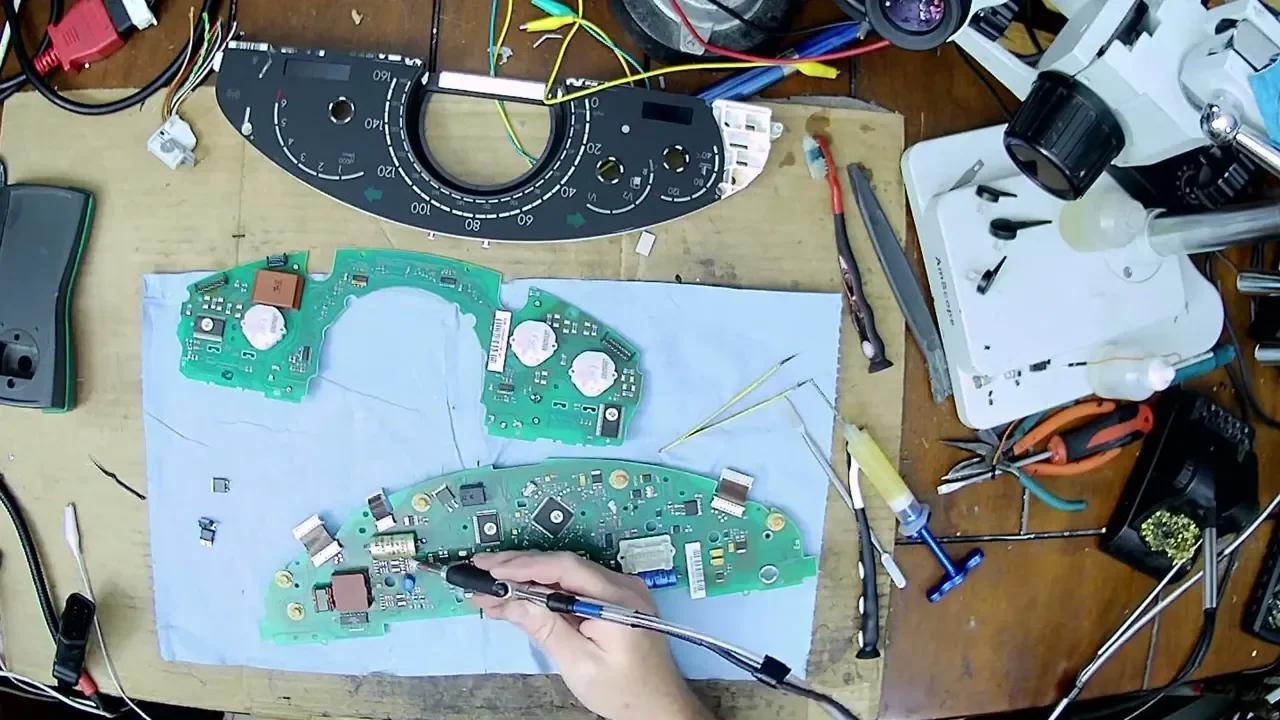 Instrument cluster backlight repair for a older w220 Mercedes Benz S500