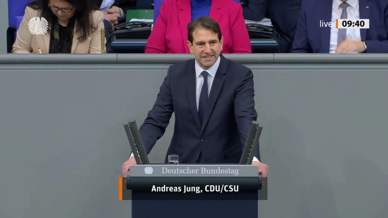 Bundestag beschließt Strom- und Gaspreisbremse Bundestag beschließt Strom- und Gaspreisbremse