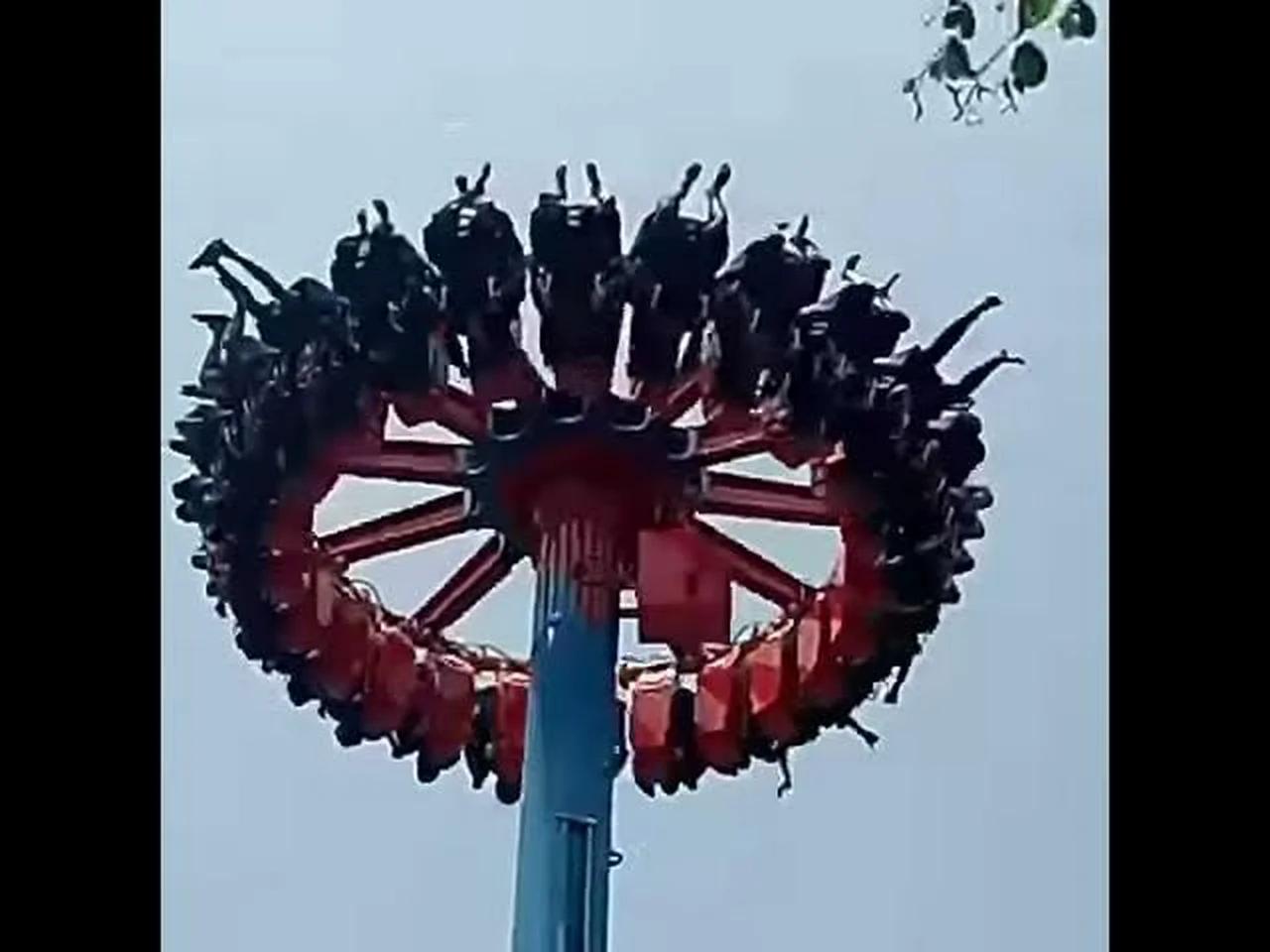 Wonderla amusement Park Equinox ride kochi
