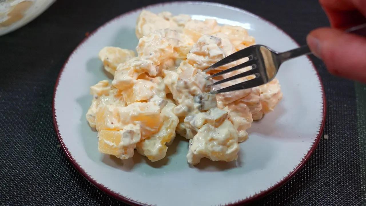 Der leckerste OST DEUTSCHE SALAT! Ich werde nie müde, diesen ...