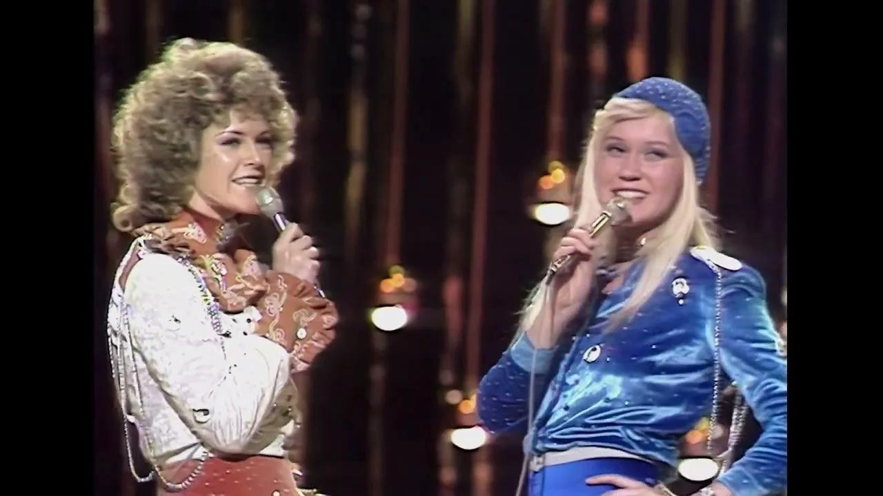 1974 Sweden: ABBA - Waterloo (Winner's Reprise at Eurovision Song ...