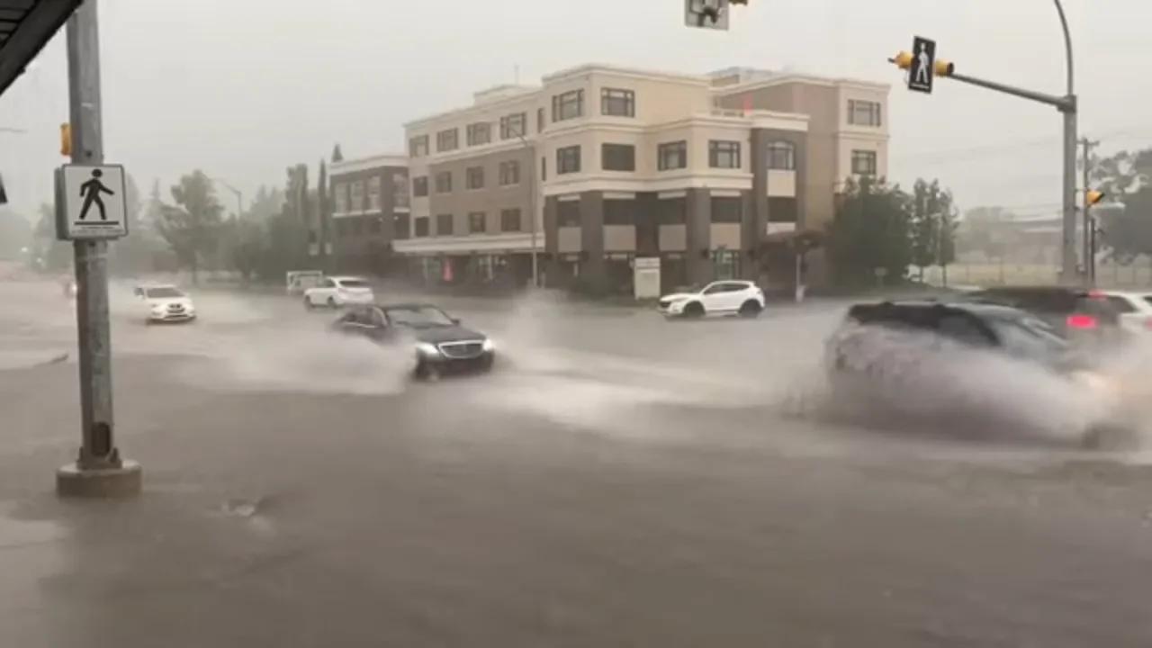 Calgary STORM / TORNADO WARNING / FLASH FLOODS / Chasing The Storm July ...