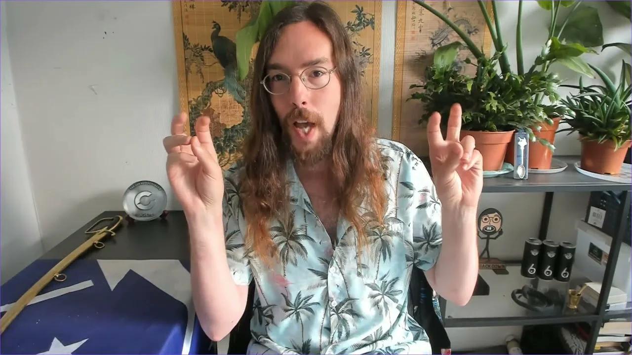 The Hilarity of the "Vabbing" "Trend" and Resulting Moral Panic