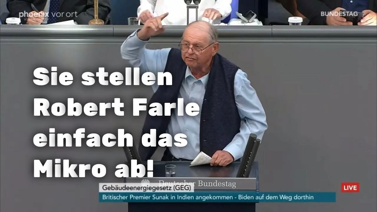 Sie stellen Robert Farle einfach das Mikro ab!