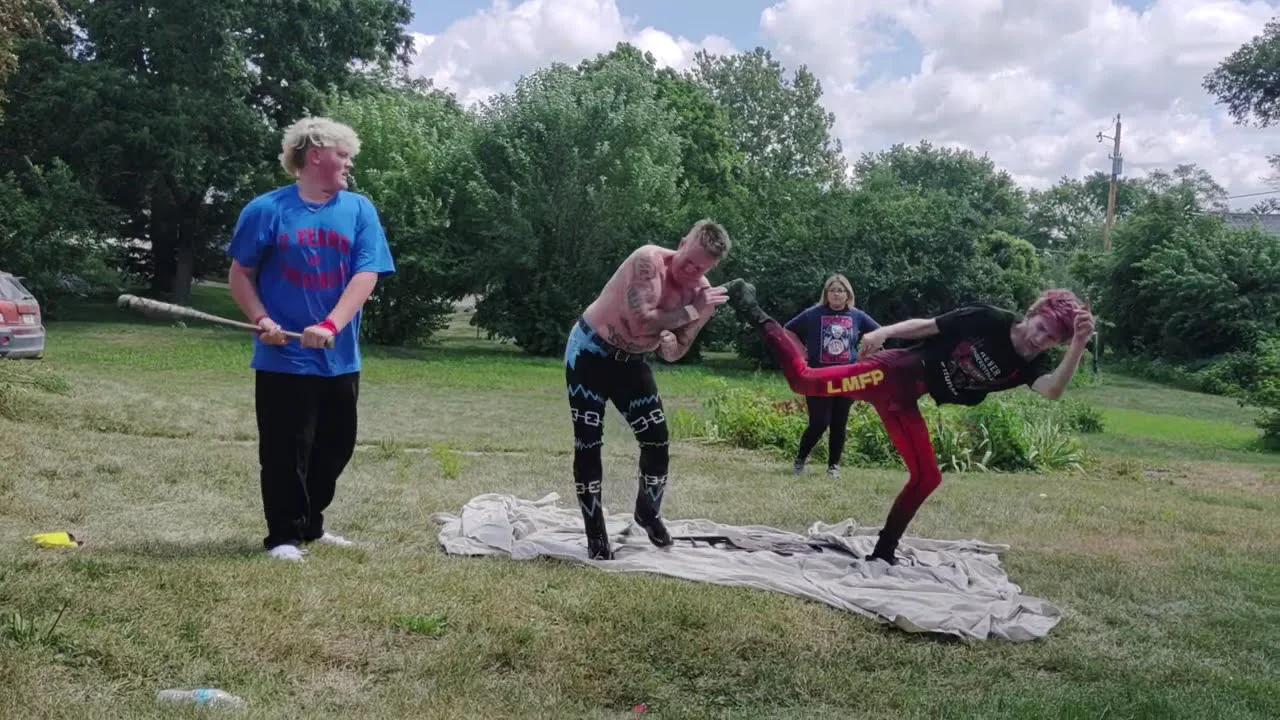 (LMFP) backyard wrestling - Levi McDaniel vs Blake Lechner vs Thomas ...