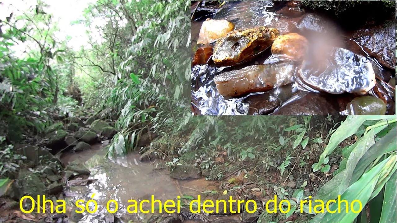 Olha só o que achei dentro do riacho