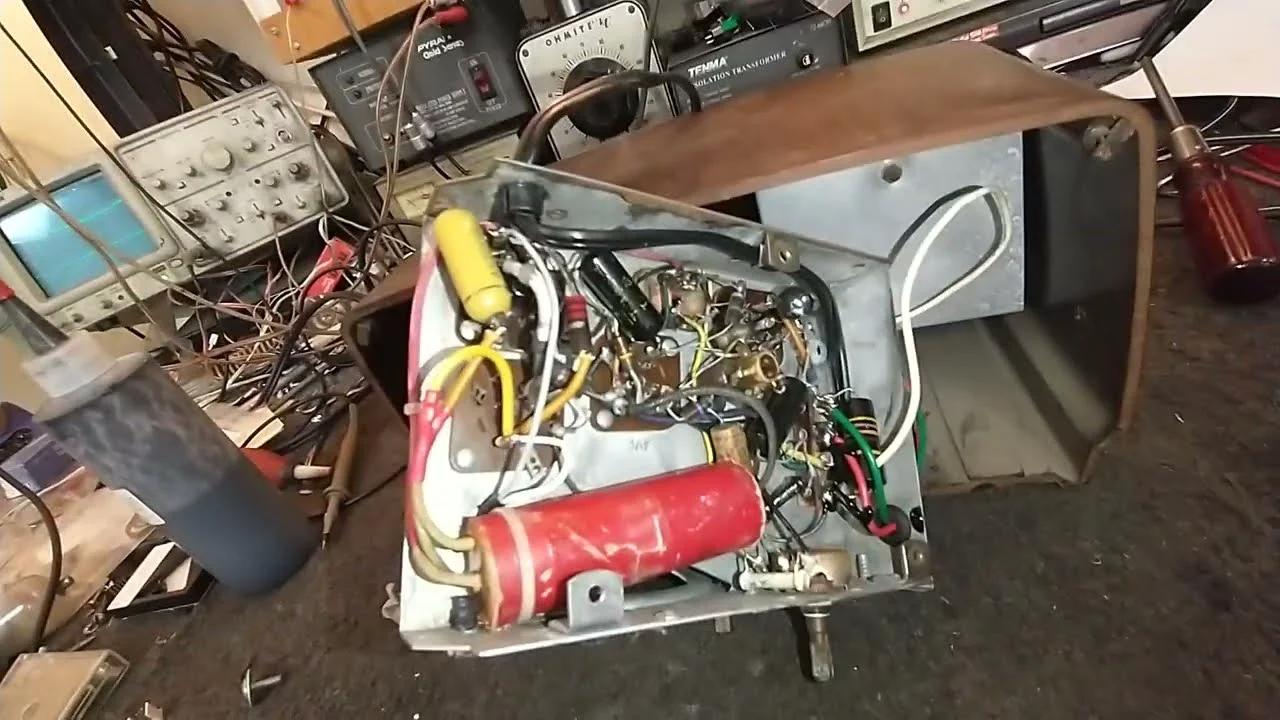 Quick assessment of a 1950s Pacific Mercury Television Co. model 080 am ...