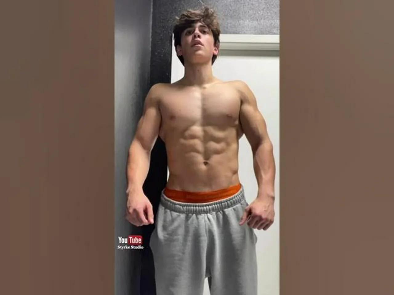 Teen Bodybuilding Fitness Model Muscle Pump Posing Body Update Talan ...