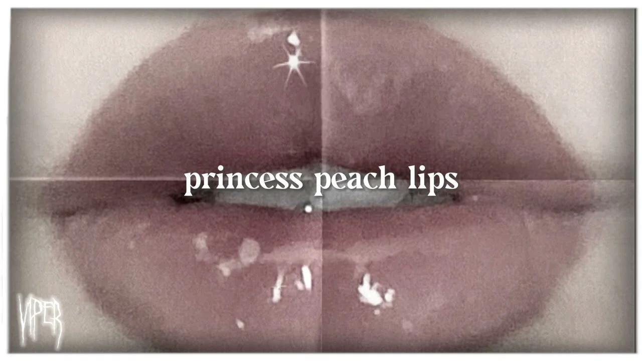 princess peach lips.