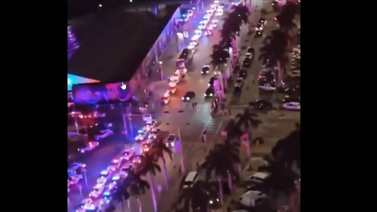 Miami Mall Alien Timeline War 10 Feet Tall Creatures Matrix Glitch