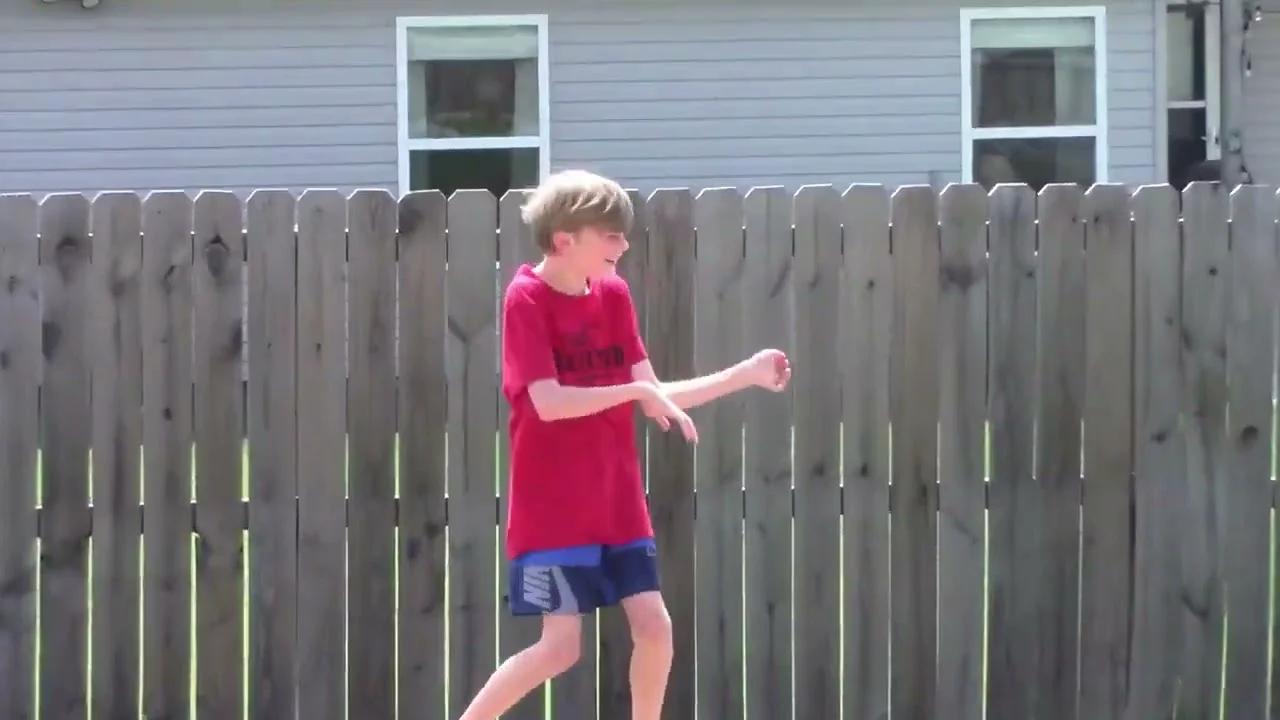 When Microsoft says "Youre not allowed to dance", Linux users be like