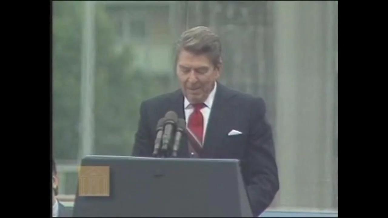 Tear Down this Wall 🇺🇸 Speech at Brandenburg Gate, Berlin (Excerpt ...