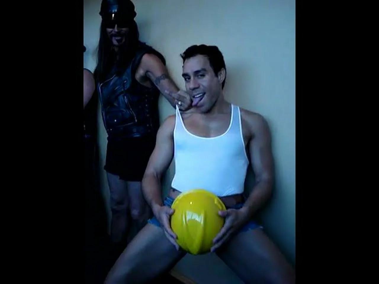 BACHELOR PARTY 2 002