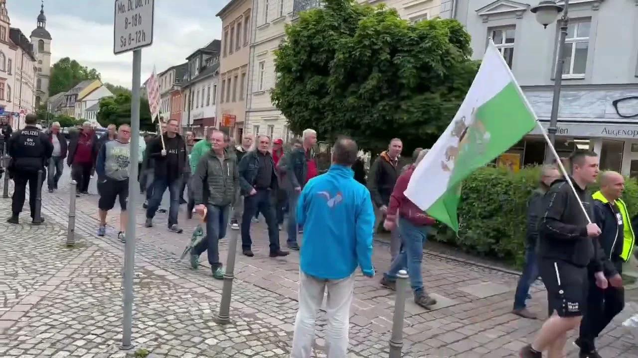 Waldheim ist auf der Straße!Die Straßen sind gefüllt, es ist Montagabend. Waldheim zeigt Gesicht.👍🏻
