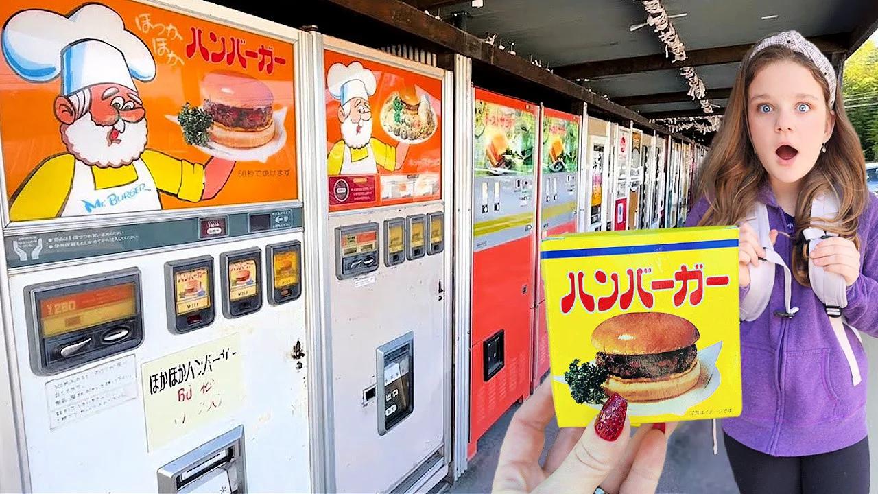 The ULTIMATE Japanese Vending Machine Park + Trying ALL of the Costco ...