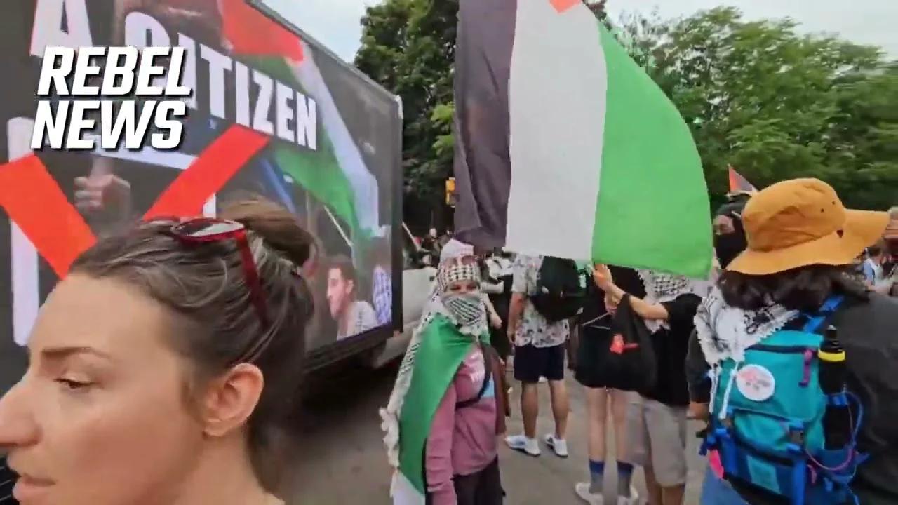 RAW: Rebel Billboard truck faces off the pro-Hamas mob at UofT
