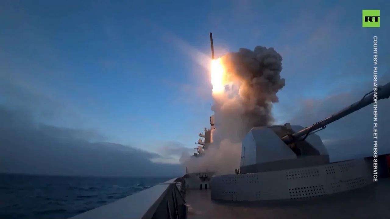 Kalibr missile successfully hits target 1,300 km away