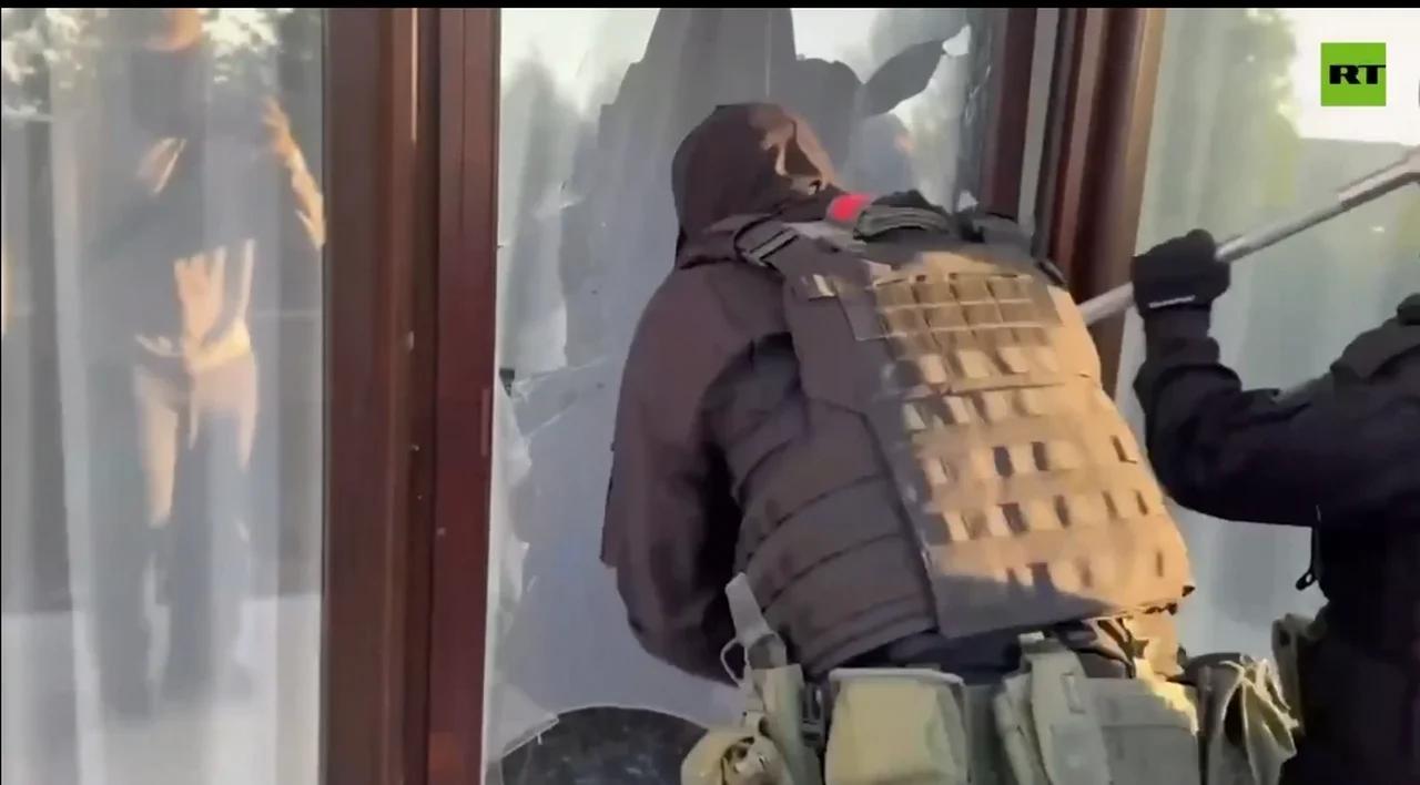 📽️-A 🇬🇧&🇫🇷, FSB busts fraud ring using Ukie call centers to scam Russians!