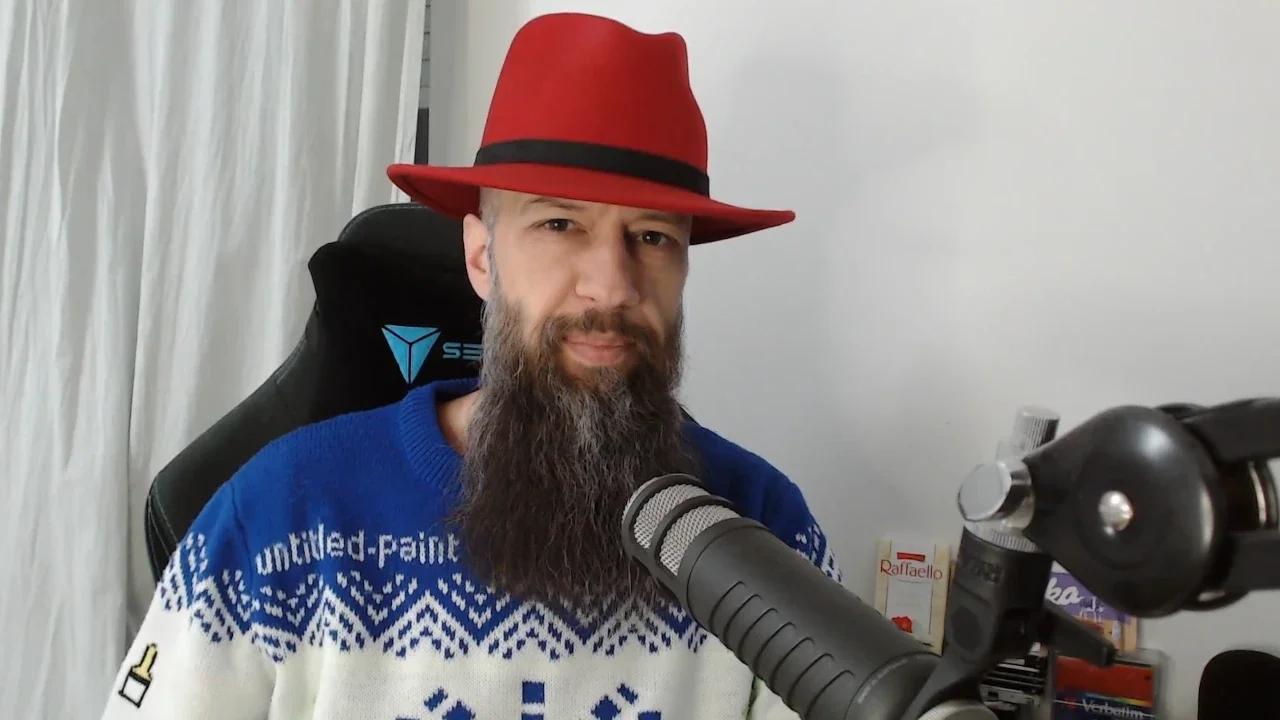 🎄 Merry Christmas from Linux Renaissance! 🎅