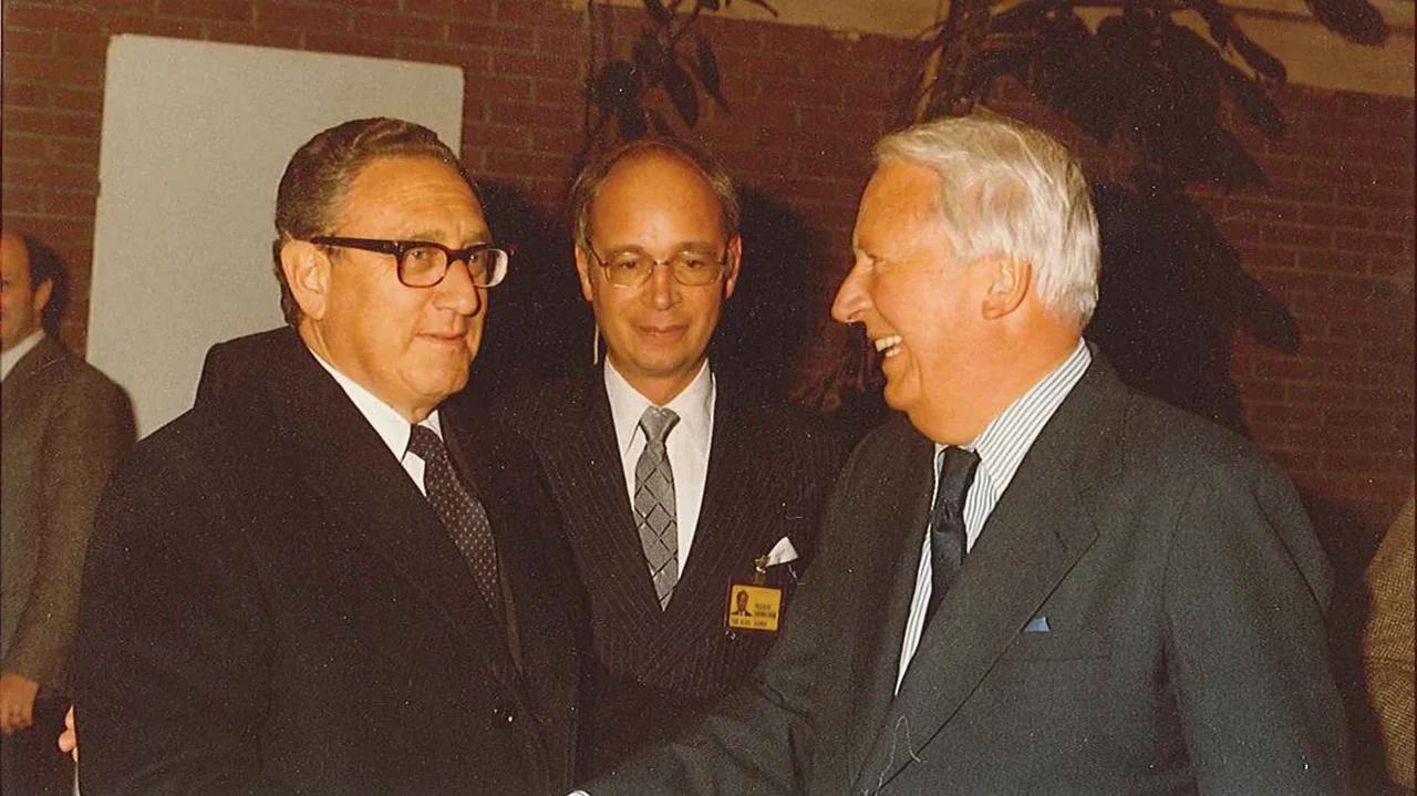 From David Rockefeller to Henry Kissinger to Klaus Schwab (Spiro, 2021)