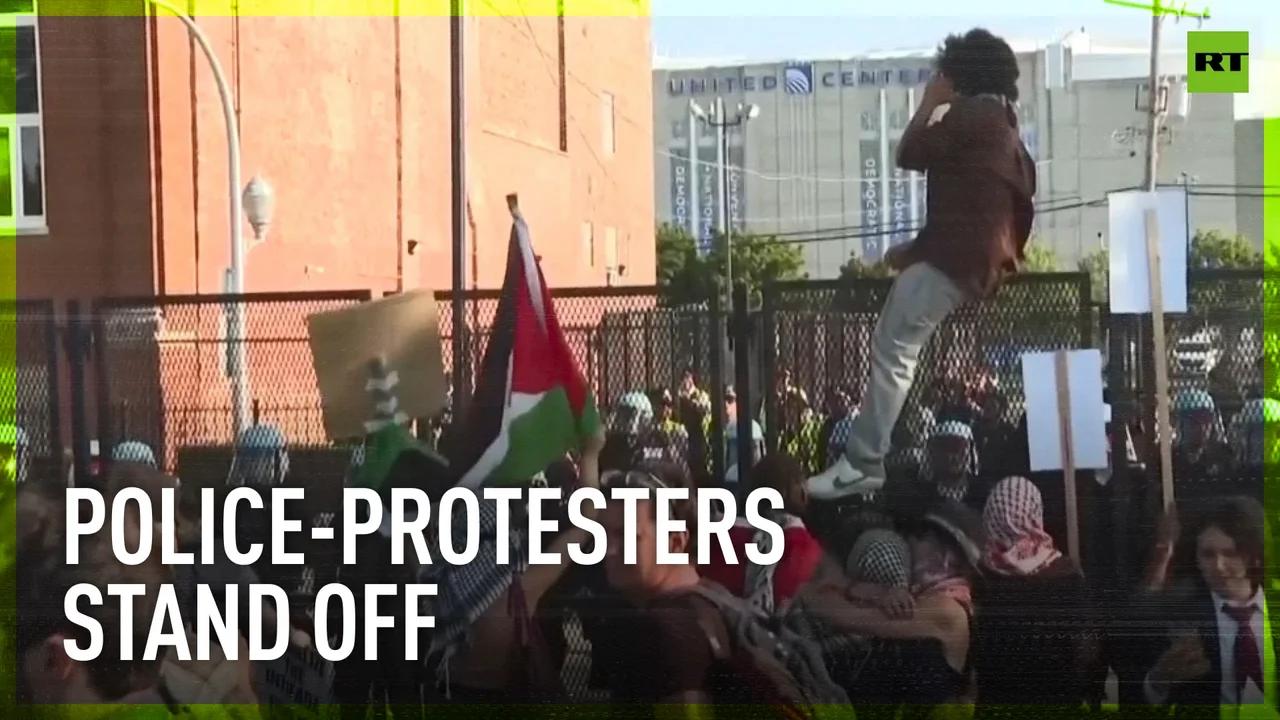 Protesters breach security fence outside DNC venue in Chicago
