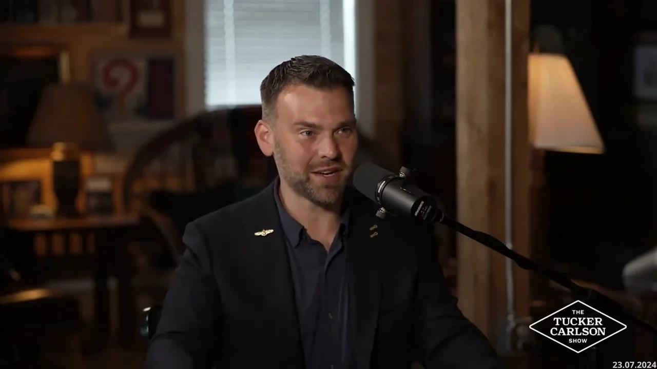 Tucker Carlson & Jack Posobiec - (Question) Female Leadership Tucker Carlson & Jack Posobiec - (Question) Female Leadership