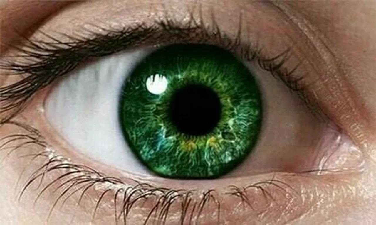 Dark Green Eyes Subliminal