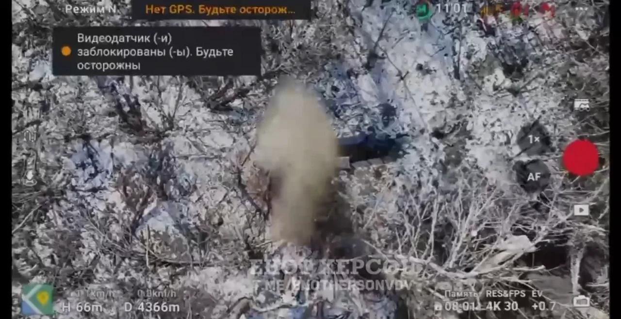 📽️-A, destruction of enemy infantry and dugouts by the FPV kamikaze ...