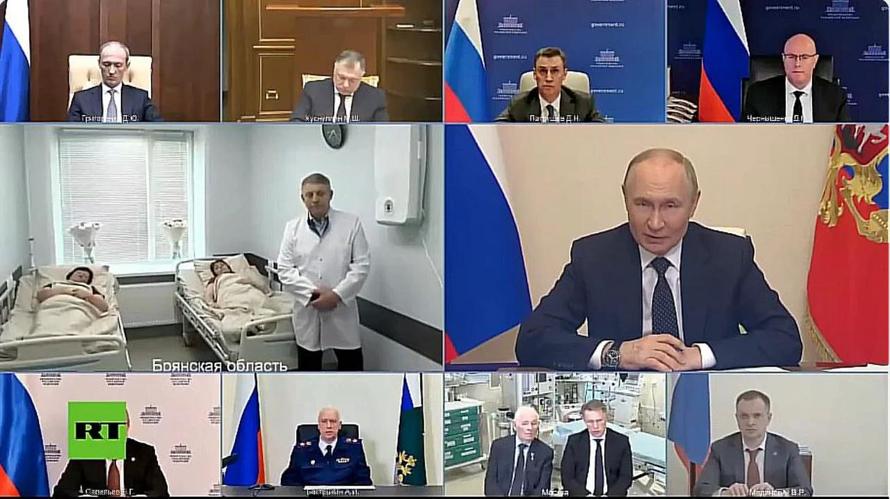 A VOIR ABSOLUMENT... VLADIMIR POUTINE tient une réunion avec les ...