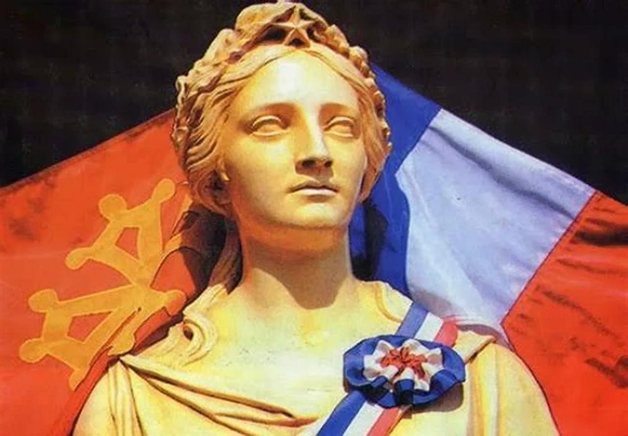 La ''MARIANNE" : Histoire, origines et sens cachés de la figure ...